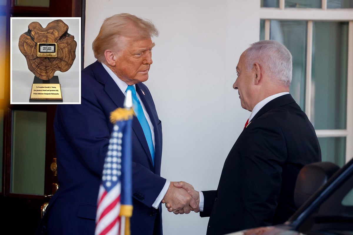 Trump received morbid gift from Israel’s Prime Minister during White ...