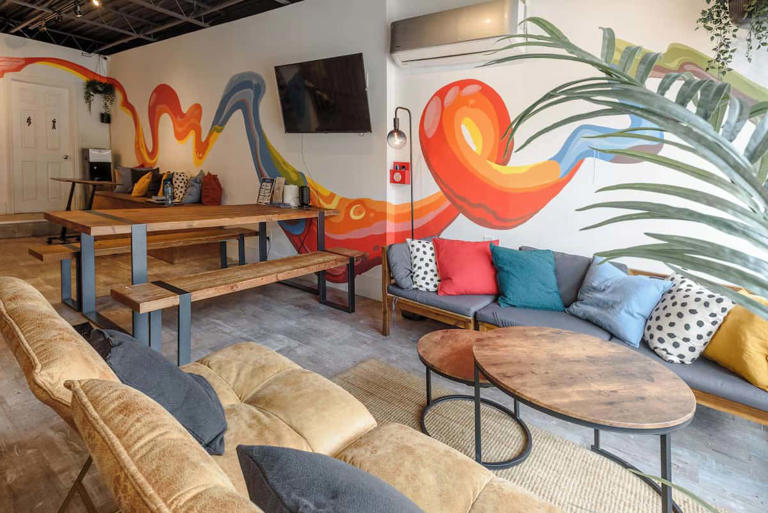 Solo Travel In Toronto (Ultimate Guide!)