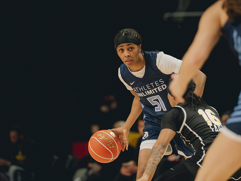 Sydney Colson Inks Deal With Indiana Fever