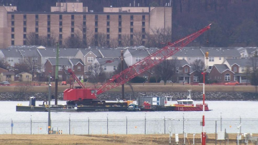 Lawmakers release report on DCA midair crash critical of military's ...