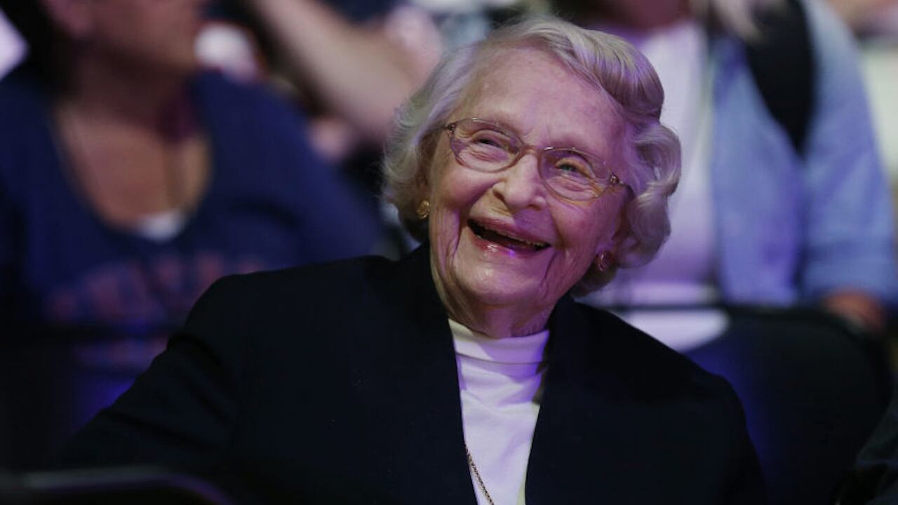 Bears owner Virginia Halas McCaskey dead at 102