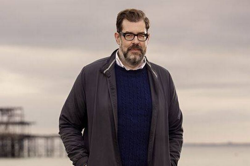 Kidney stones warning signs as BBC House of Games' Richard Osman rushed ...