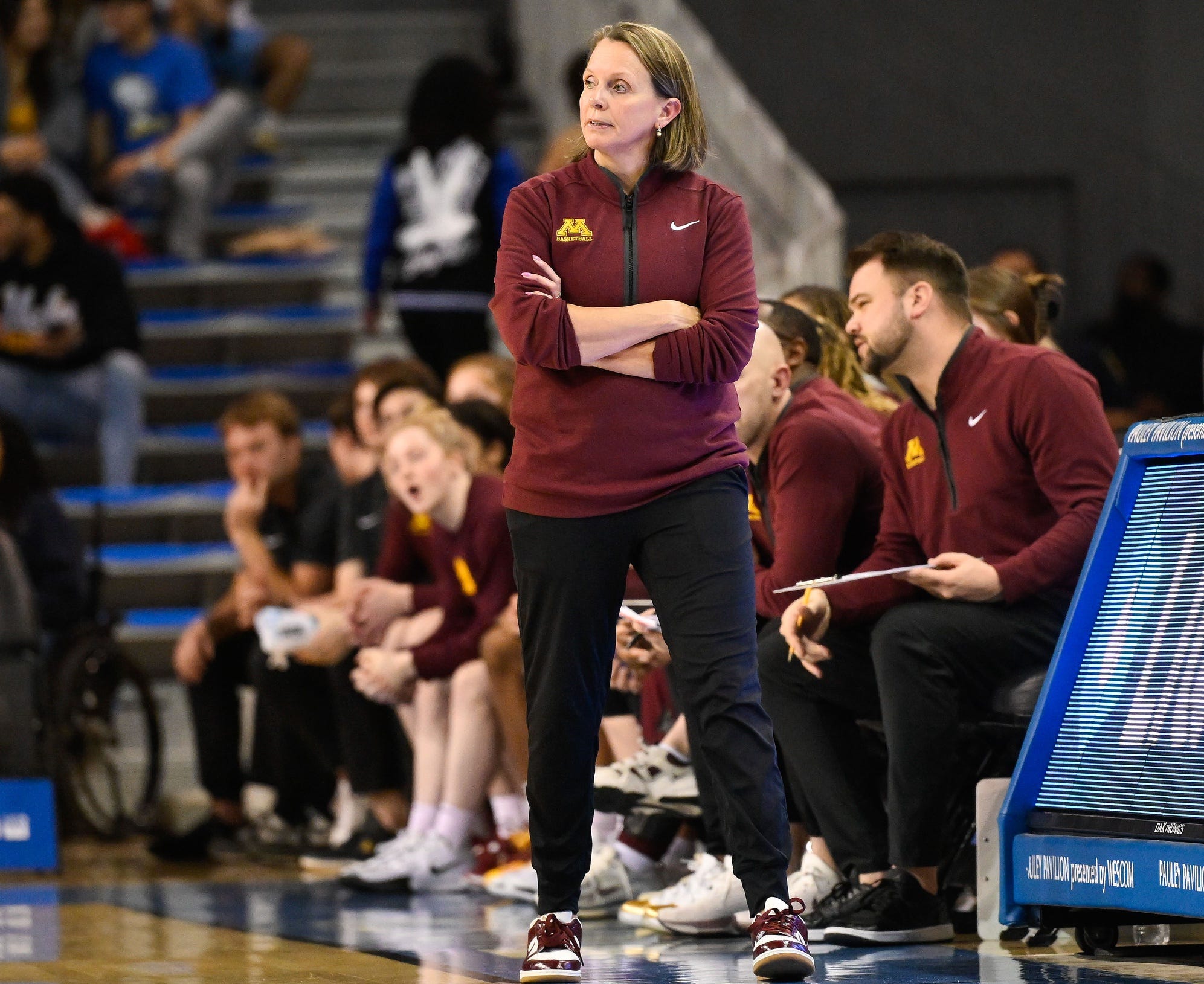 Gopher women take their NCAA bubble status into a huge game against ...
