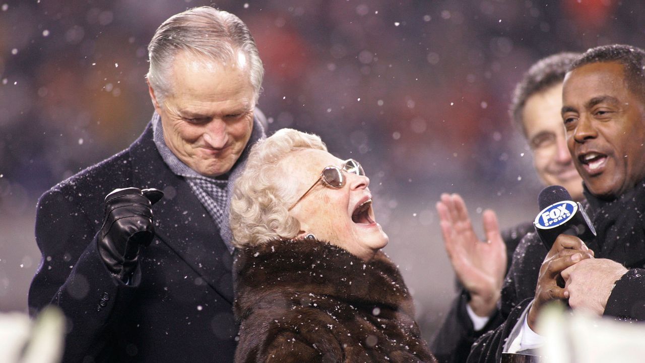 Bears owner Virginia McCaskey dies at 102