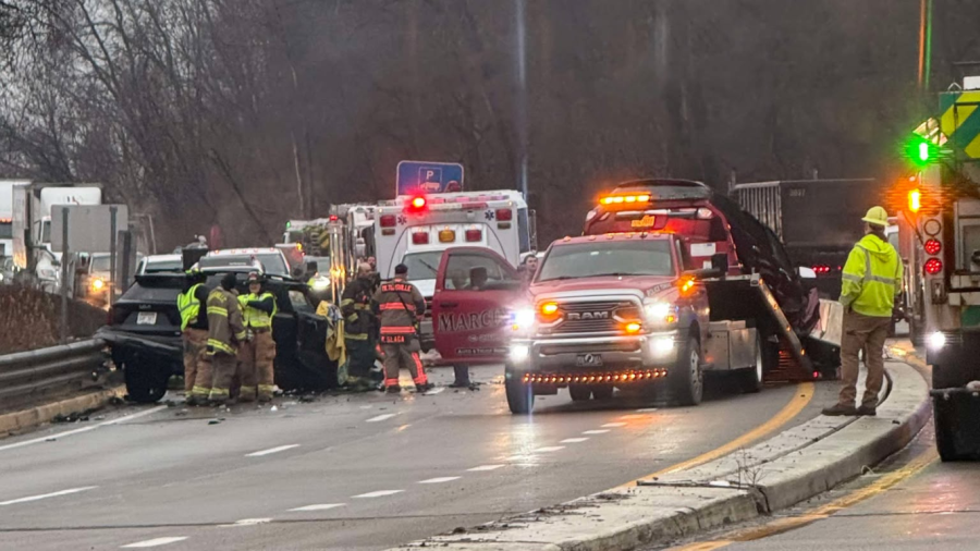Part of Ohio State Route 7 closed due to crash