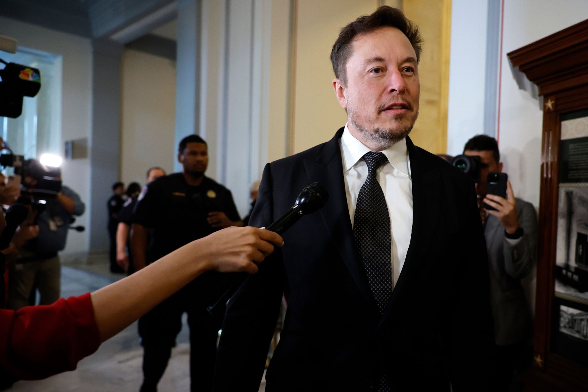 Skeptical Federal Workforce Meets Musk’s ‘Fork in the Road’