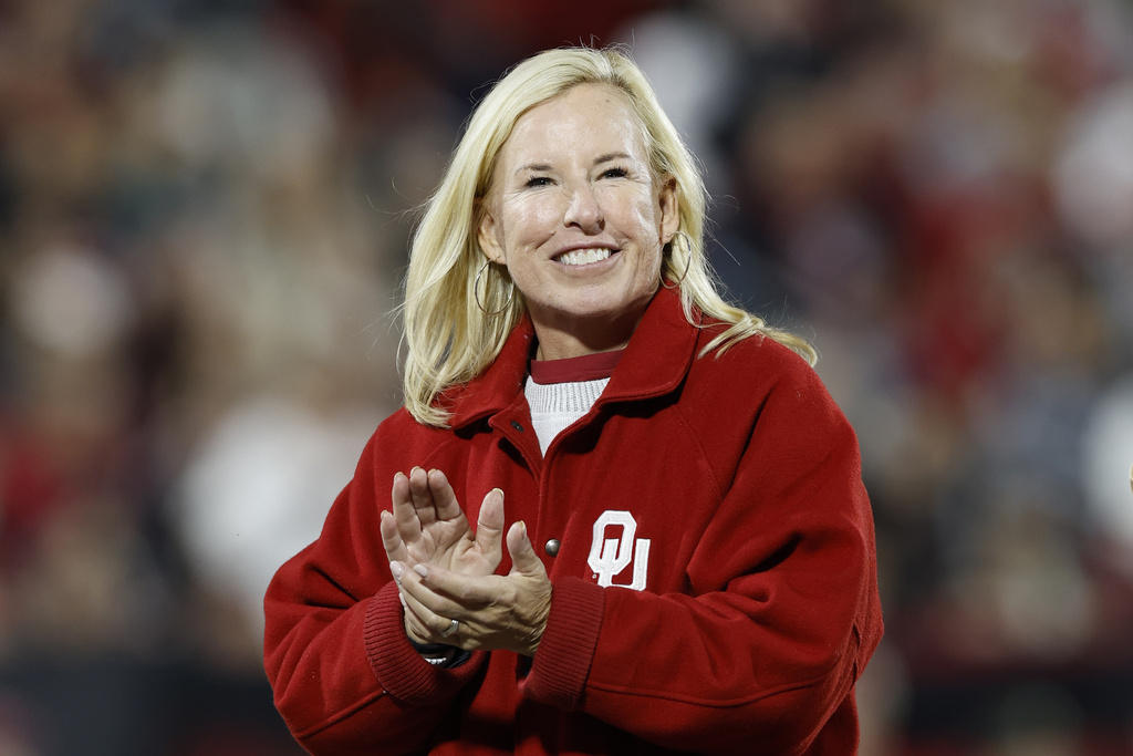 Oklahoma coach Patty Gasso seeks 5th straight national title with new ...