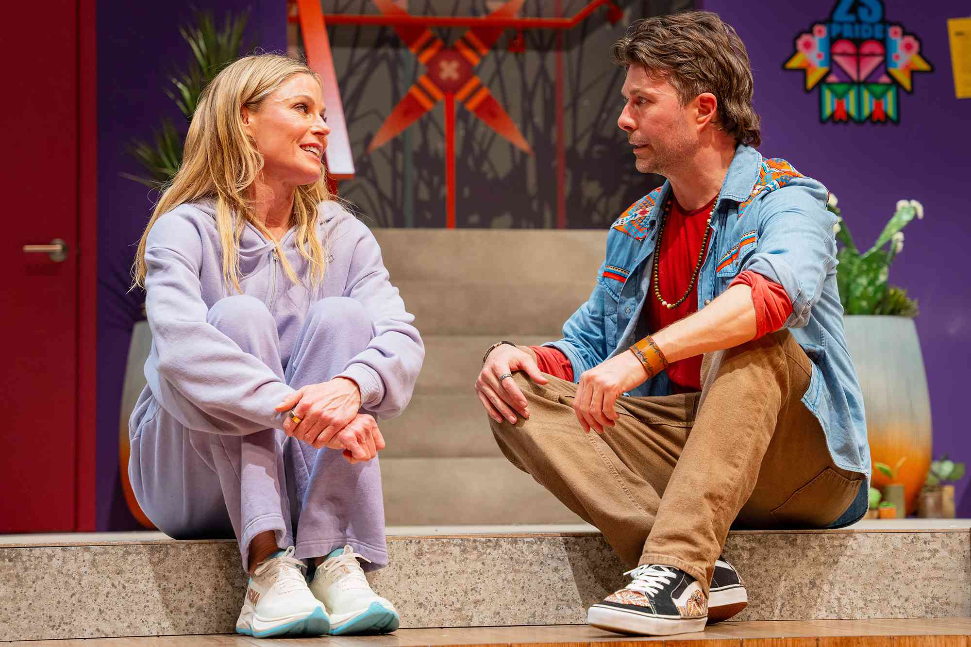 “Modern Family's ”Julie Bowen stars in “Fake It Until You Make It”, a ...