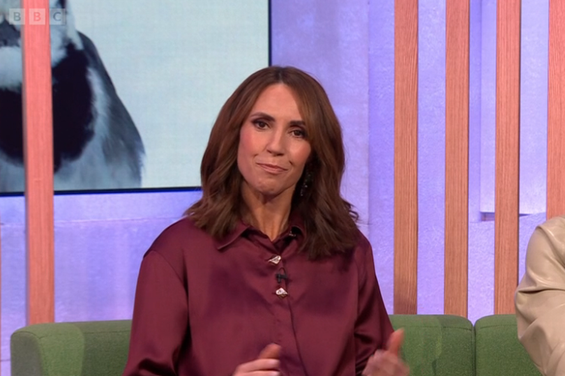 Alex Jones shares health update as she makes 'apologetic' return to The ...