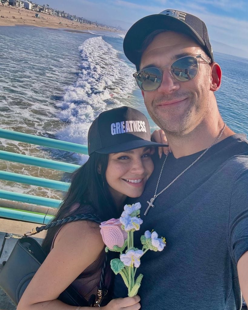 Martha Higareda y Lewis Howes celebran su primer año de matrimonio en ...
