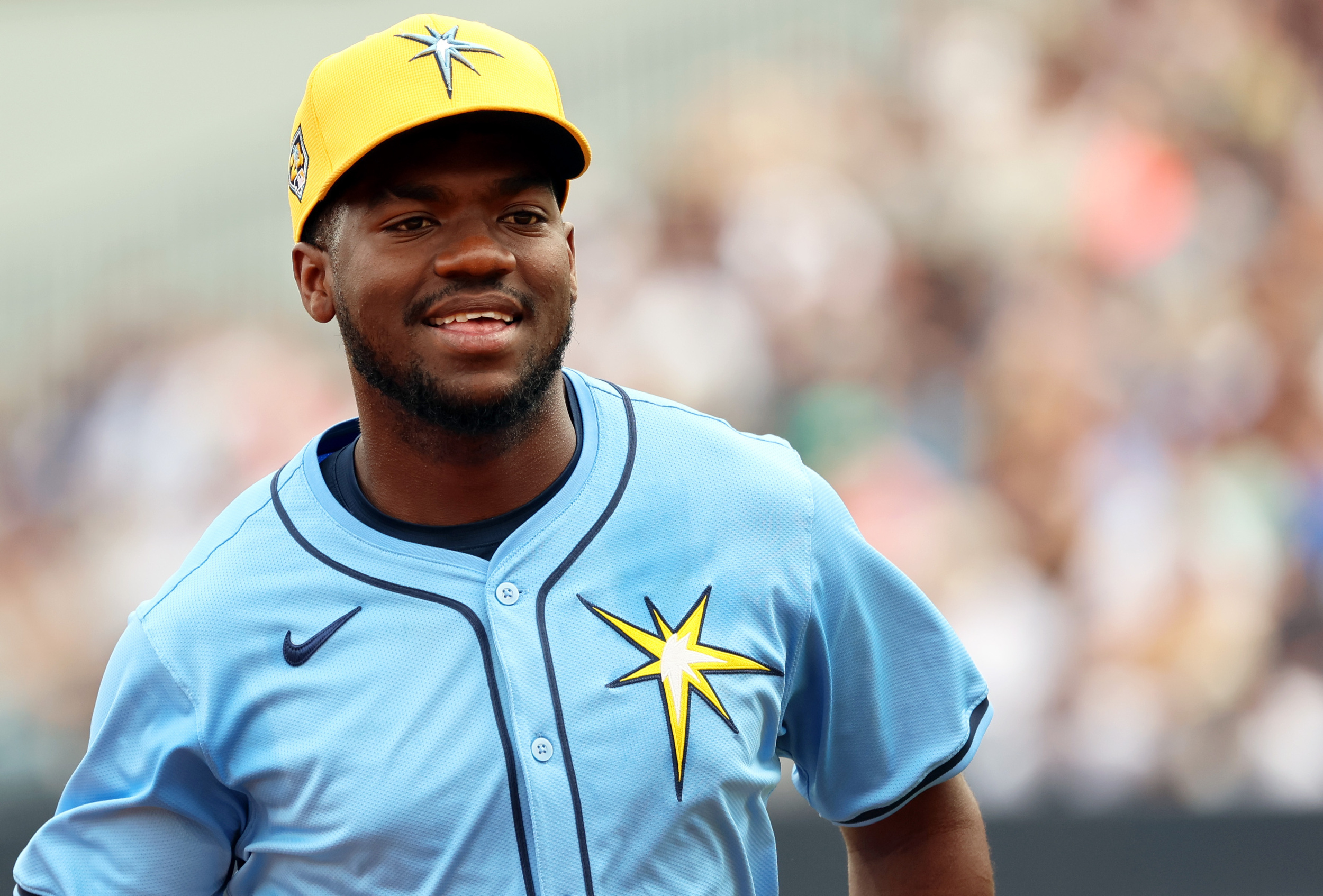 Giants acquire Osleivis Basabe