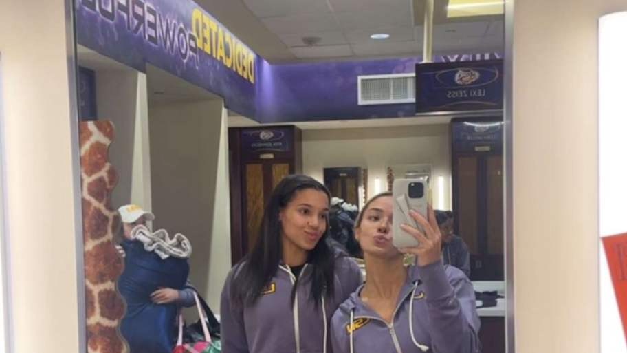 Livvy Dunne somehow slays LSU 5-hour bus ride fit in ab-flexing crop ...