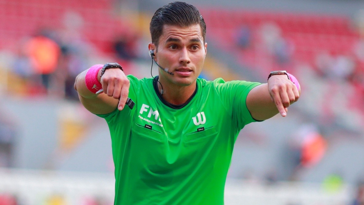 Mexican Referee Under Investigation for Insults Toward Tigres UANL and ...