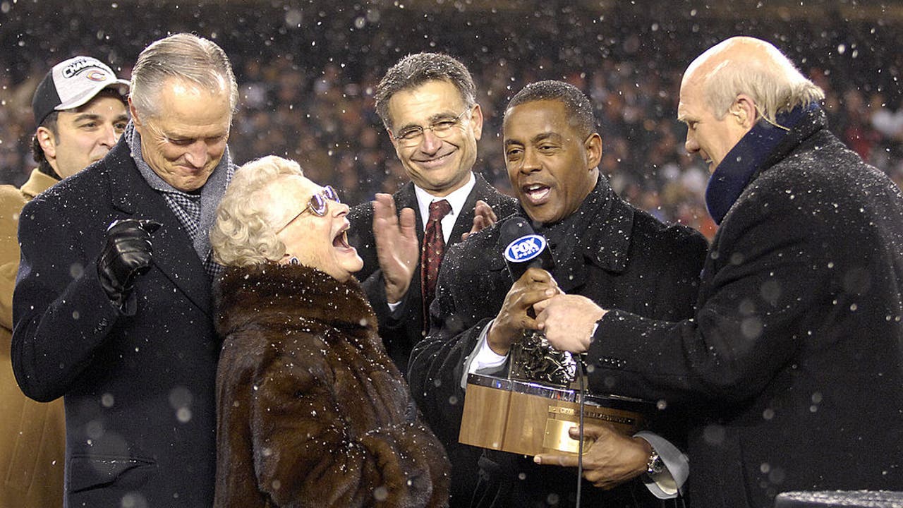 'First Lady of Chicago sports': Bears family members remember matriarch ...
