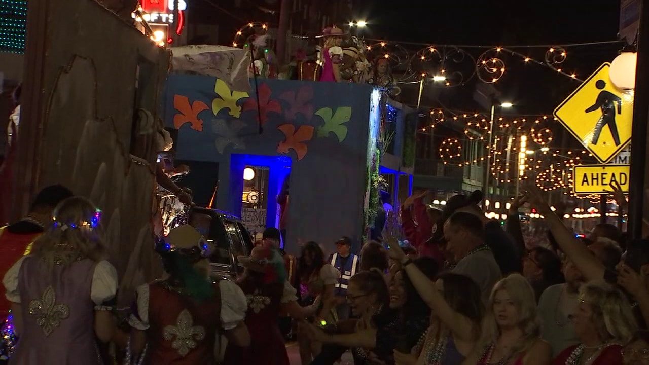 Sant’ Yago Knight Parade: Tampa PD, Ybor City businesses gear up for ...