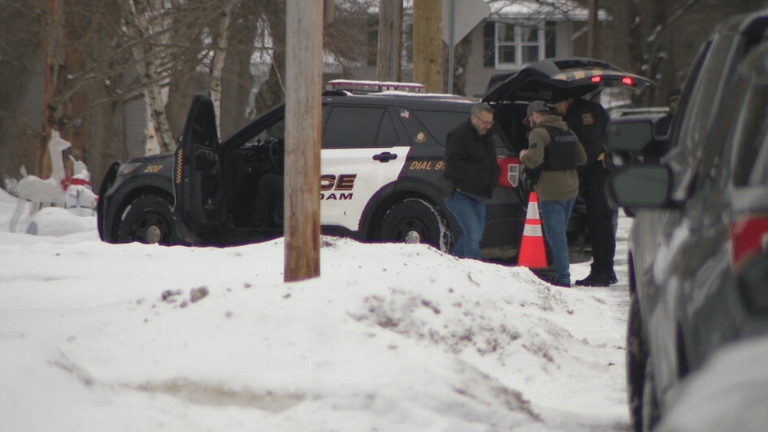 Man arrested after shotgun threat in Rotterdam standoff