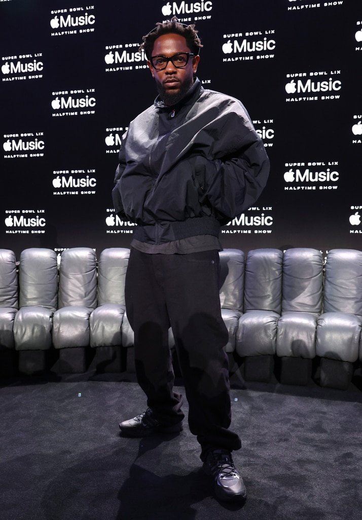 Kendrick Lamar Disses Drake During Halftime Show Performance