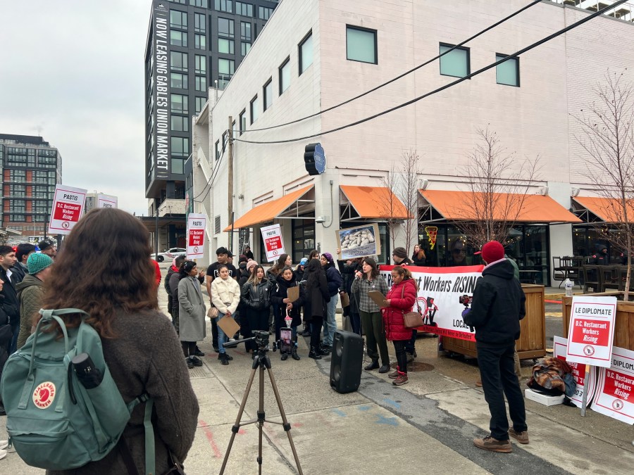 Restaurant workers rally in DC, alleging workplace harassment, mistreatment