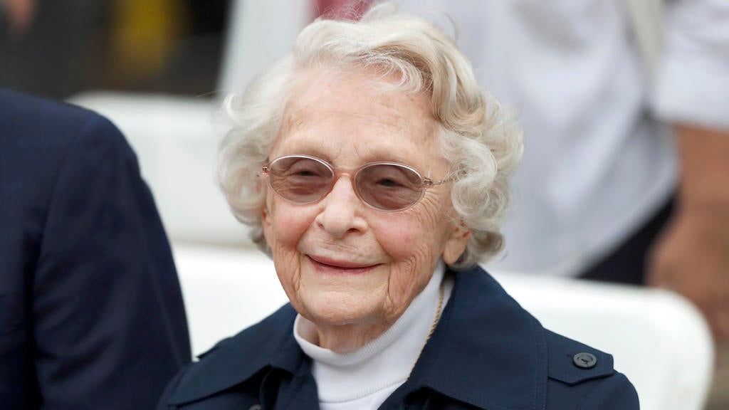 Chicago Bears owner Virginia McCaskey dies at age 102