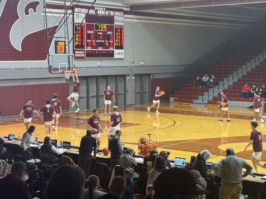 UW-L Men’s Basketball Head Coach J.T. Gritzmacher recaps loss to UW ...