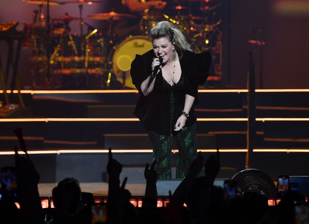 Kelly Clarkson announces life update that'll impact kids River and ...