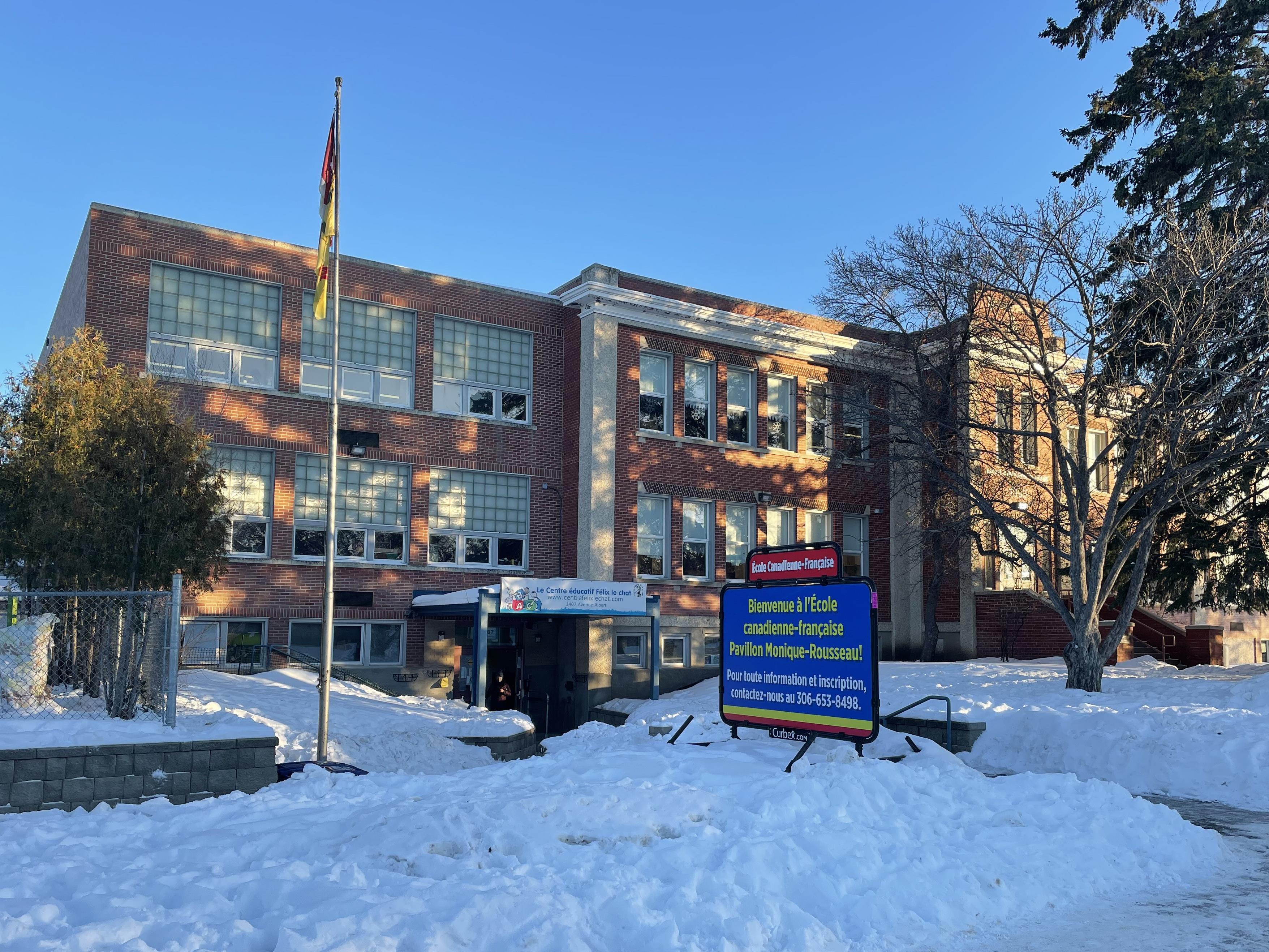 Détachement partiel du plafond de la bibliothèque du Pavillon Monique ...