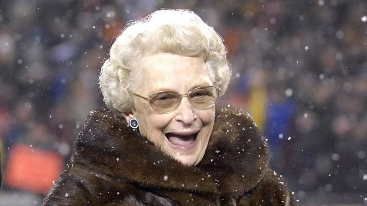 Virginia McCaskey Dies: Chicago Bear Owner's Net Worth, House And ...