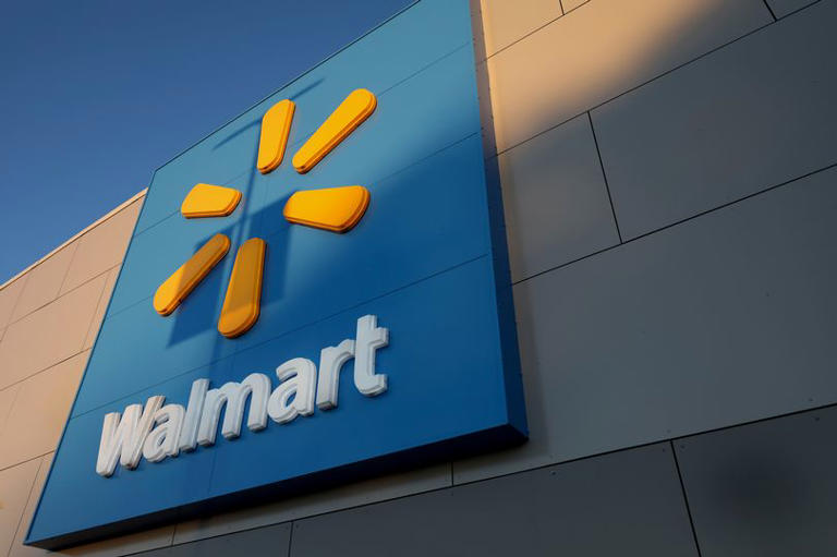 Walmart slashes hundreds of jobs and shuts offices as white-collar ...