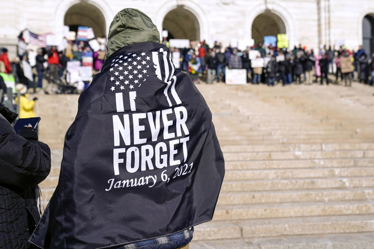 37 Powerful Photos From Yesterday's Anti-Trump Protests That Will Haunt ...
