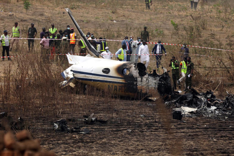 Military contracted plane crashes in Philippines, killing 4, including ...