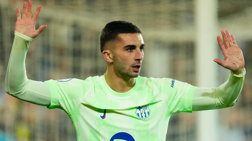 Torres hat-trick helps Barca into Copa del Rey semis