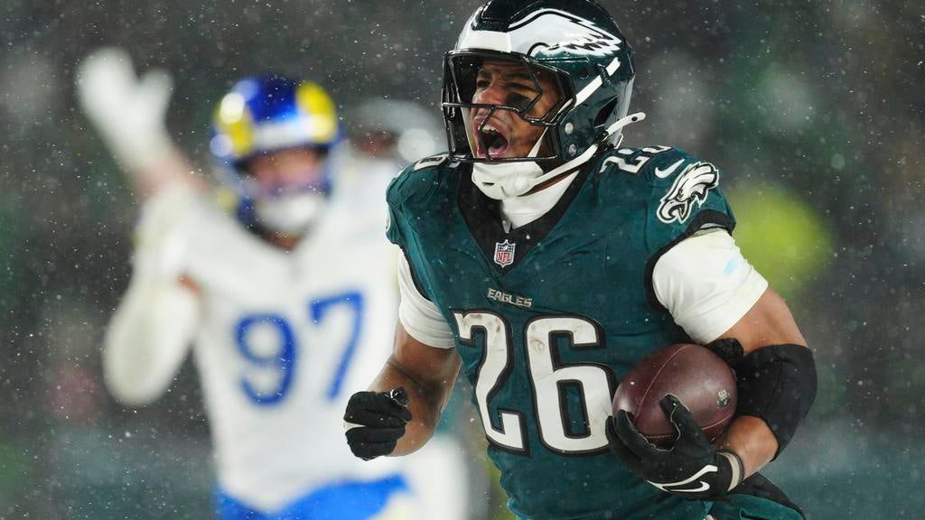 Philadelphia Eagles RB Saquon Barkley named NFL Offensive Player of the ...