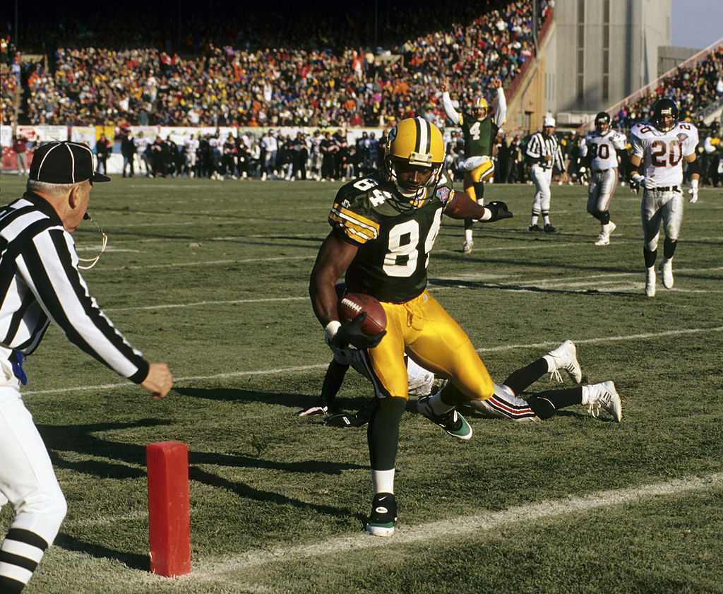 Packers WR Sterling Sharpe elected to Pro Football Hall of Fame
