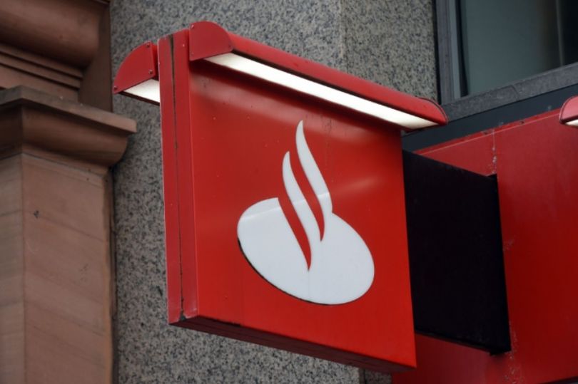 Santander issues warning to millions of customers living in 'new build ...