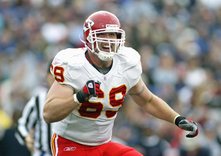Ex-Chiefs DE Jared Allen inducted into Pro Football Hall of Fame