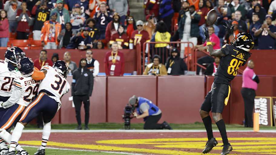 Angry Eagles and Bears fans hammer NFL Moment of the Year