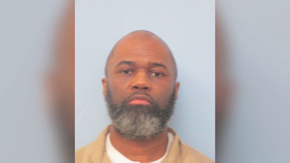 Alabama puts man to death for a 1991 murder in the nation’s fourth execution using nitrogen gas