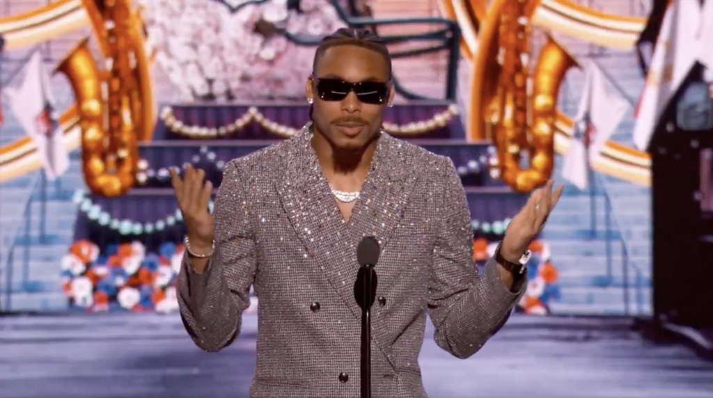 NFL Honors speech disrupted by teleprompter malfunction