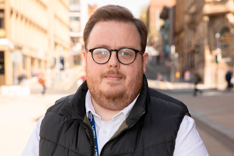 Calls for permanent Glasgow tribute to famous AC/DC brothers are reignited