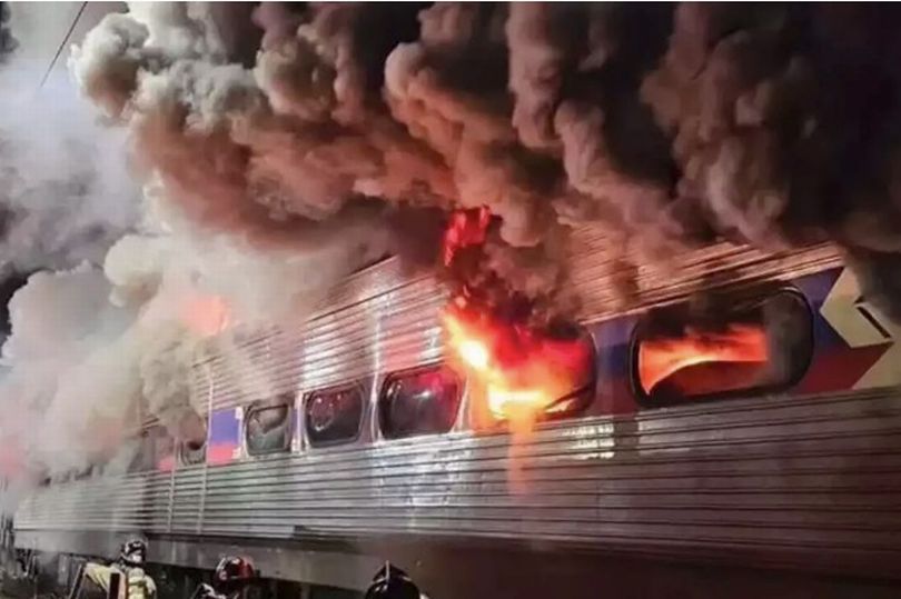 Pennsylvania passenger train bursts into flames as 350 passengers flee ...