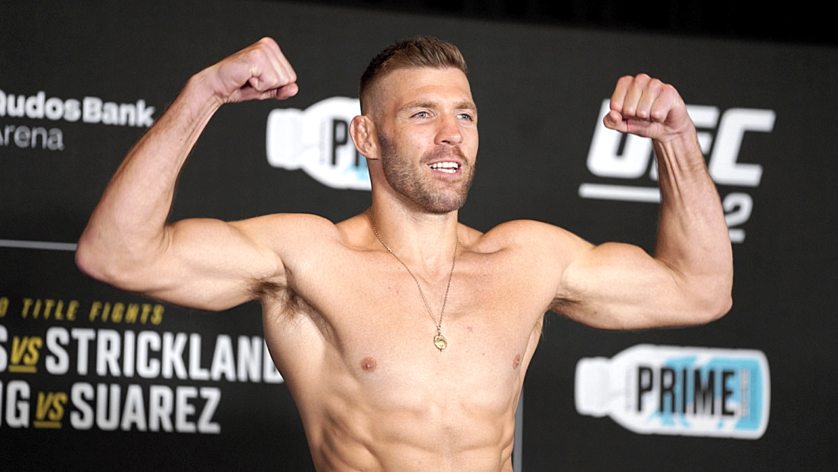 UFC 312 Main Event Weigh-In Video: Dricus Du Plessis vs. Sean Strickland 2