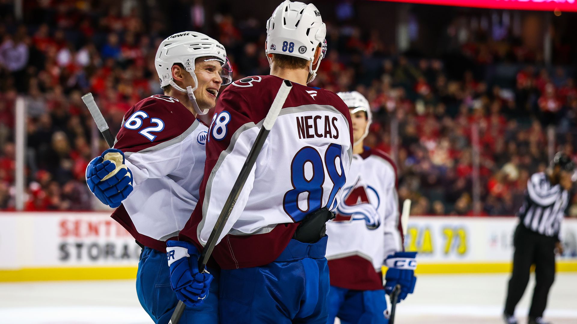 Nečas scores two, Avs score four unanswered goals to stun Flames