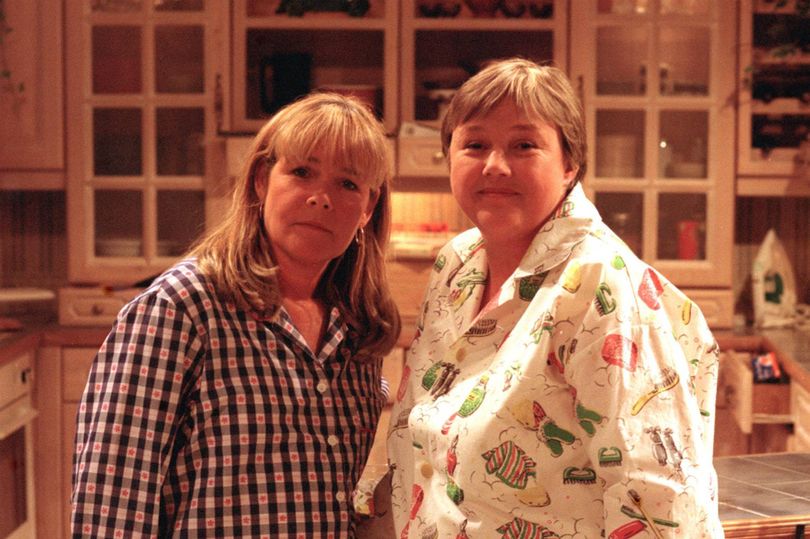 Linda Robson issues heartbreaking Pauline Quirke update as dementia ...