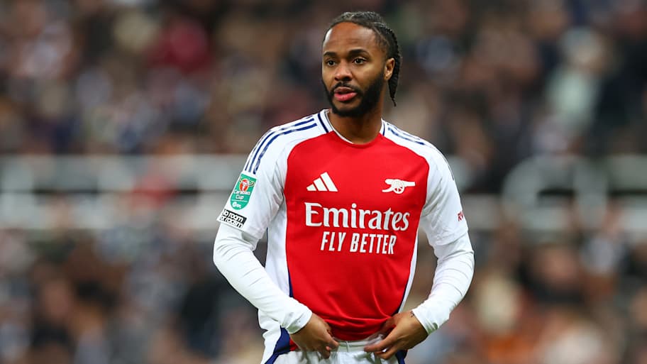 Gary Neville questions Arsenal forward's football 'intelligence'