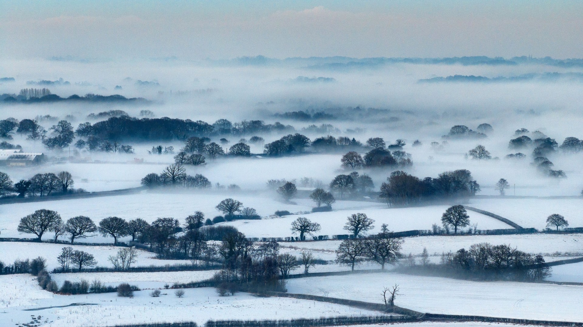 Maps show areas likely to see snow and rare freezing rain this weekend