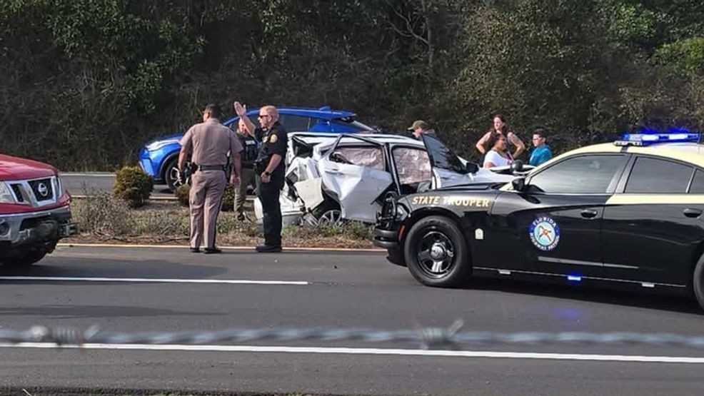 UPDATE: Lanes reopen after 4-vehicle wreck on Highway 90 in Milton