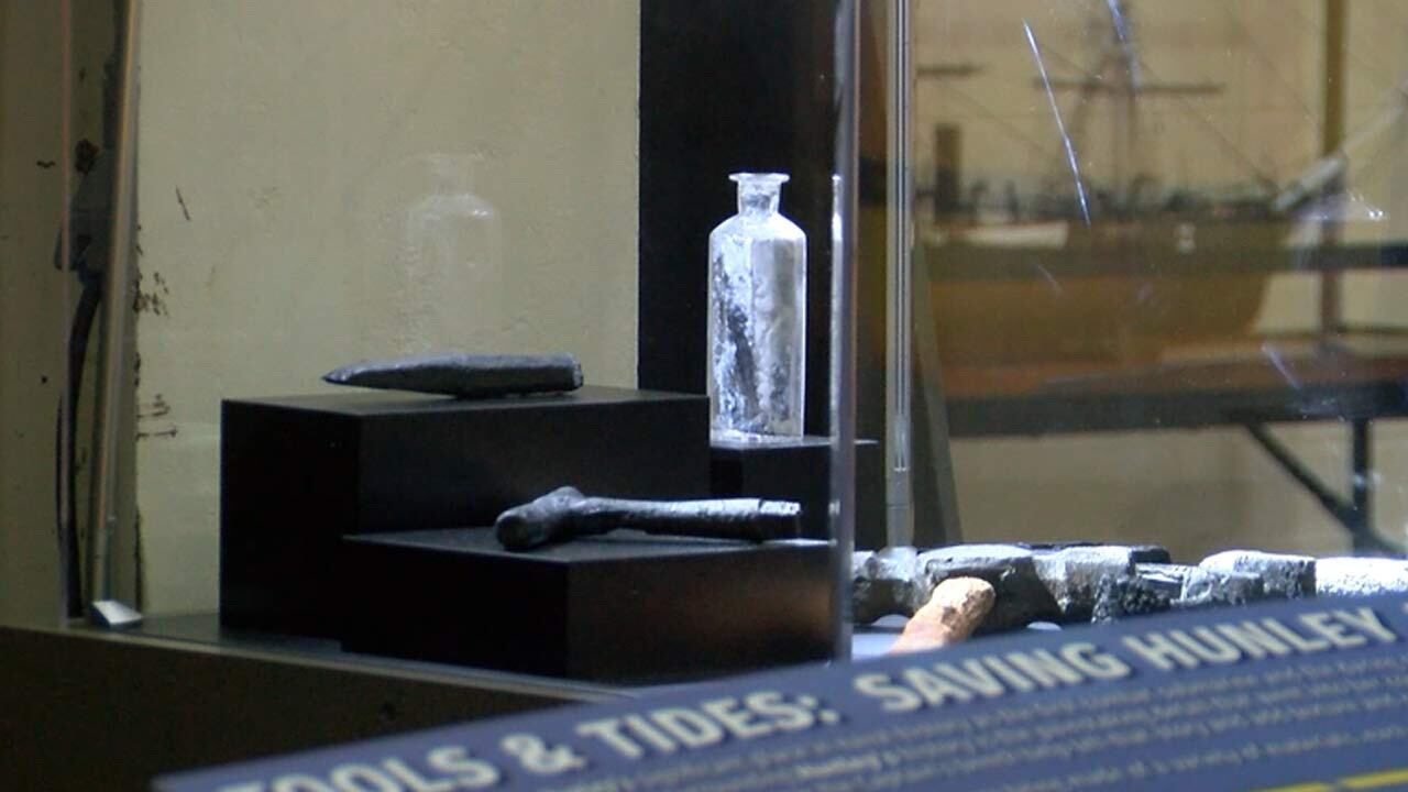 Artifacts recovered from H.L. Hunley unveiled for public display 161 ...