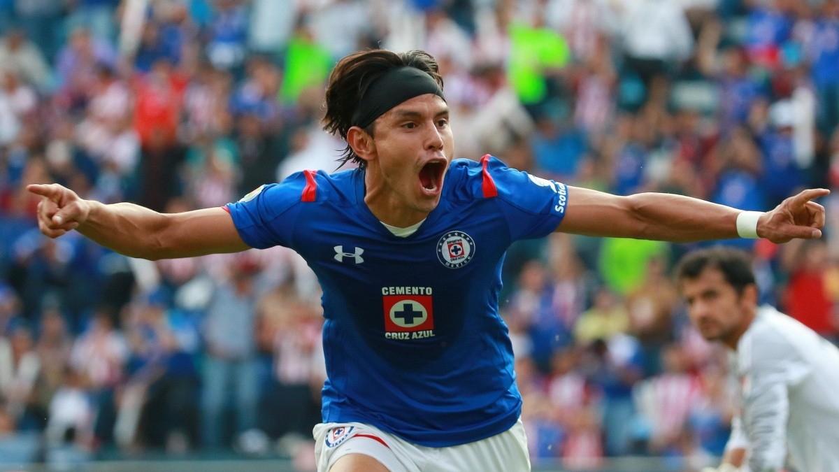 Jerry Flores, former Cruz Azul player, asked Miguel Herrera to take him ...