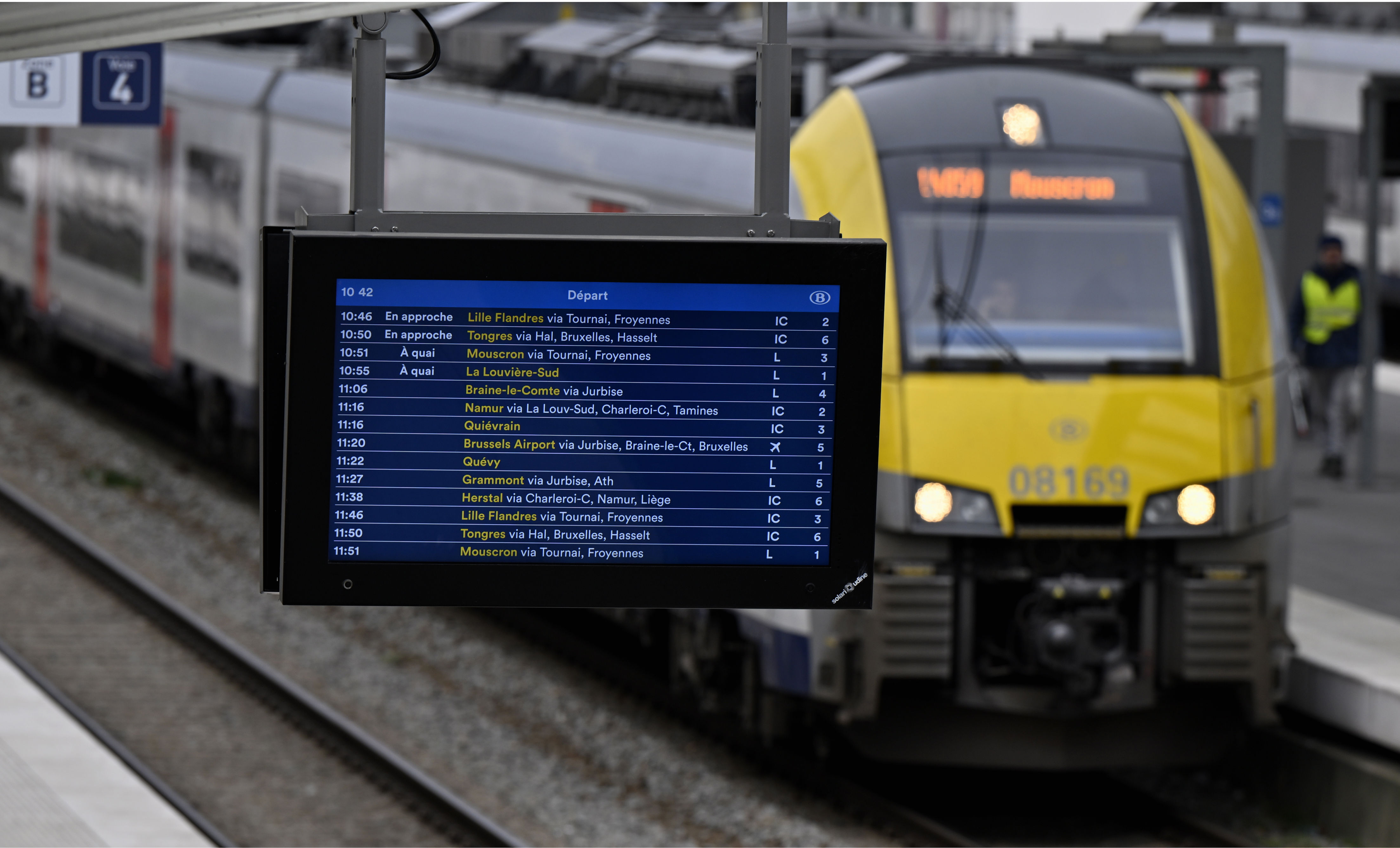 La nouvelle offre de la SNCB introduit une carte pour voyager moins ...