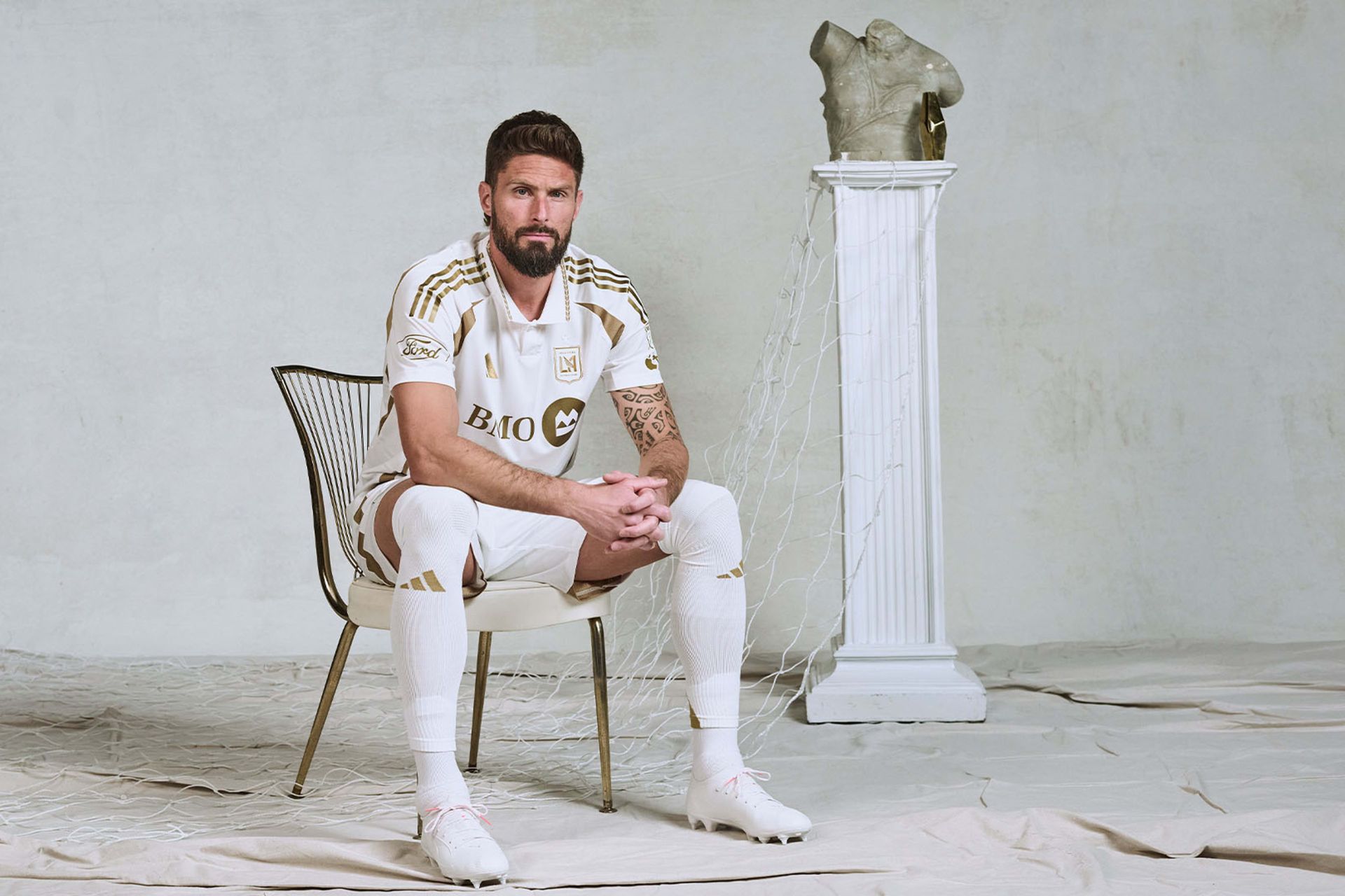 The LAFC 2025 away kit has been released, and it's simple yet utterly ...